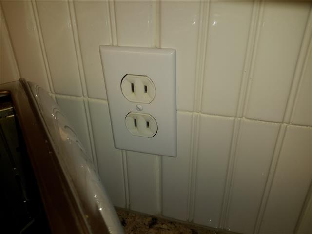 Ungrounded Three Prong Outlets - Nonprofit Home Inspections